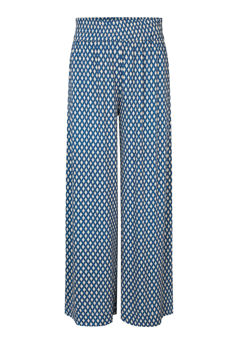 Dea Kudibal – Pampas